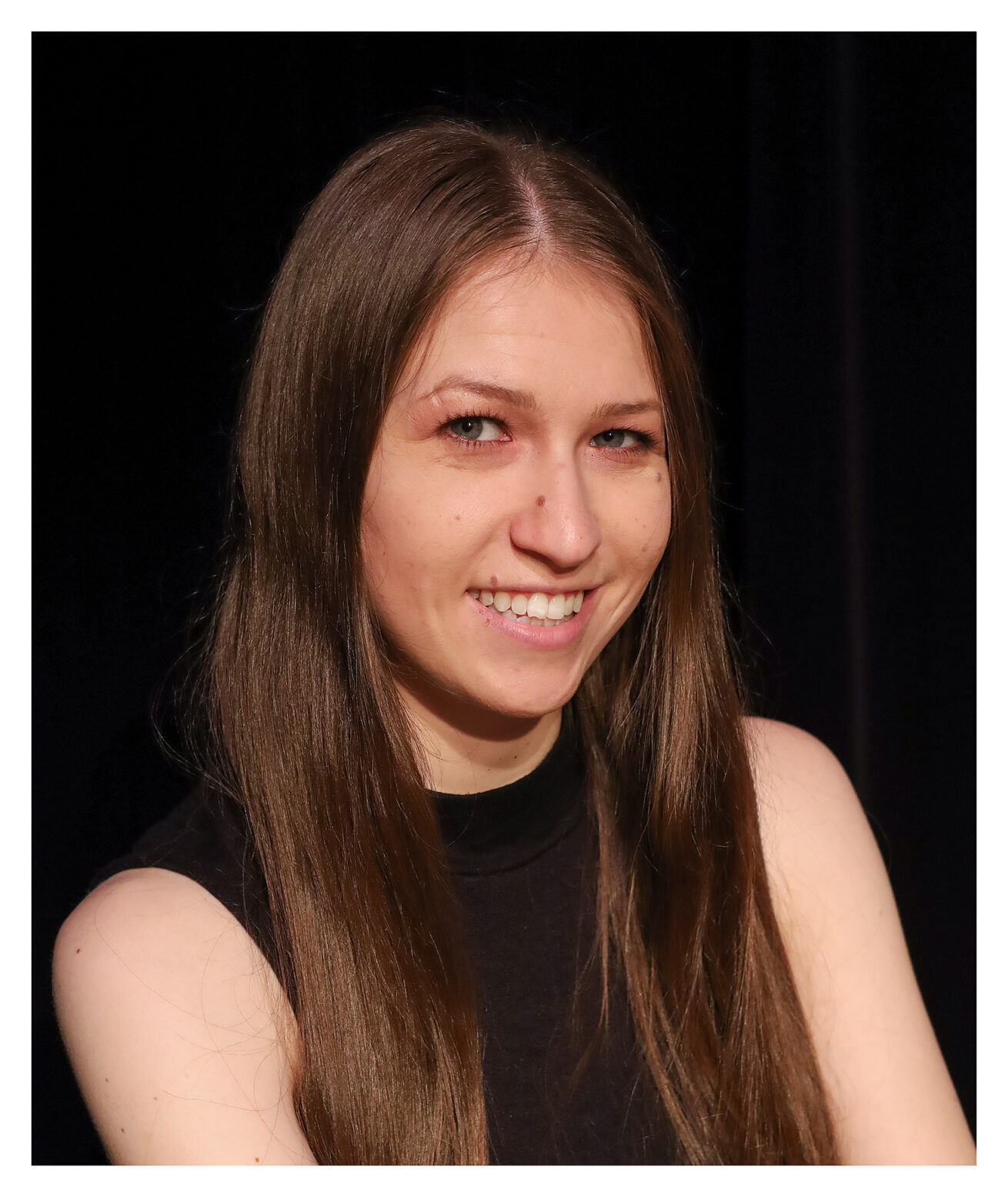 Meet the Cast of Emilia – City Theatre
